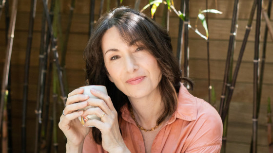 Contact | Eleonor Bindman